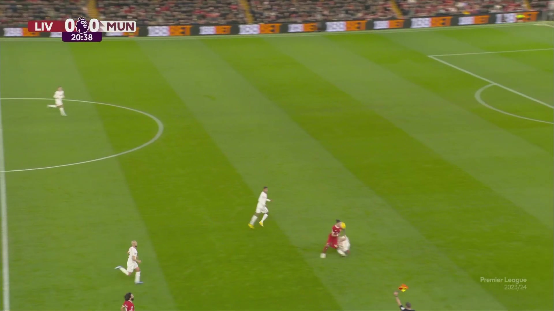 努涅斯被吹犯规&响哨后射门染黄，然后向主裁奥利弗鼓掌+点赞-24VS直播