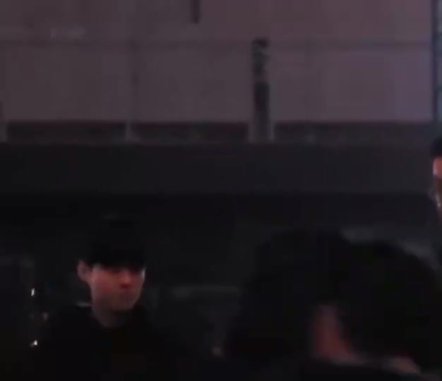 DK中下Showmaker、Deft在现场准备观赛-24VS直播