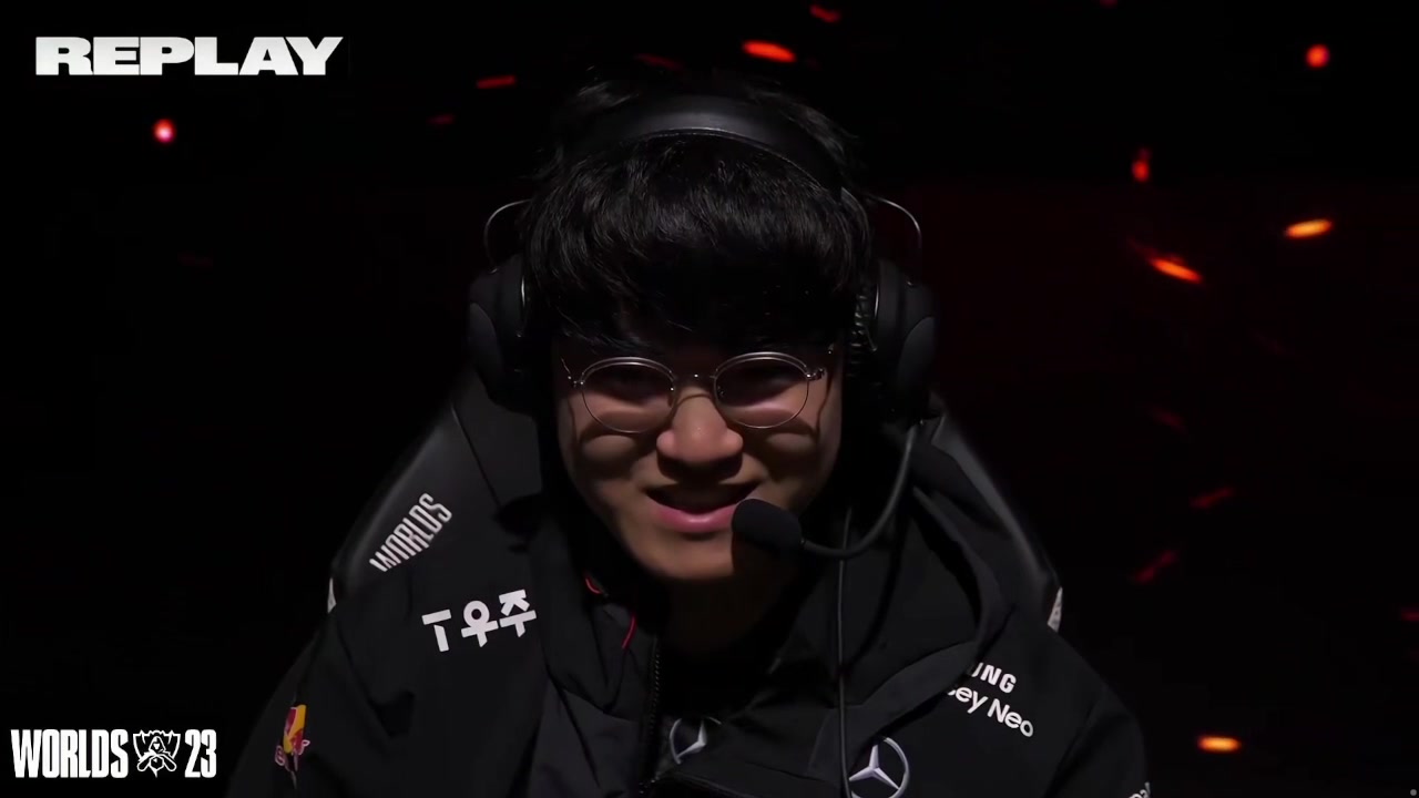 JDG小龙团溃败，Gumayusi满脸笑容、Ruler万般无奈！-24VS直播