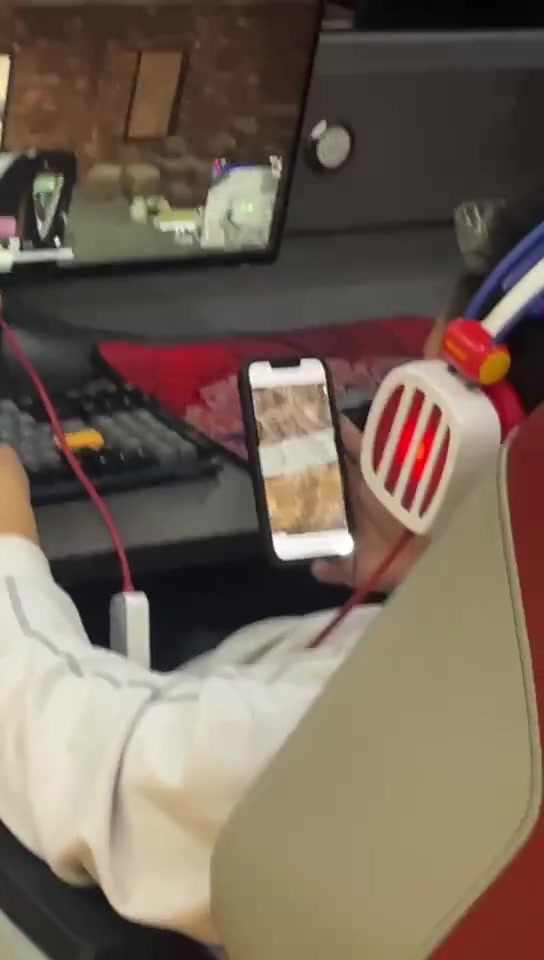 在网吧里开外挂不怕被打吗-24VS直播