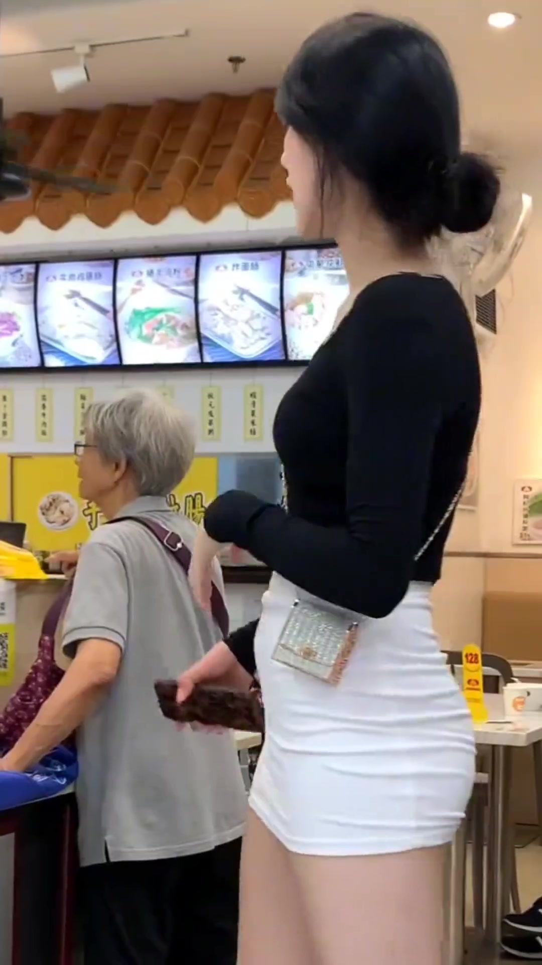 目测这身高至少175往上吧？-24VS直播