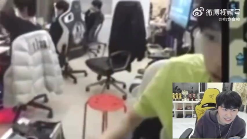 重温经典？Doinb看之前在FPX偷亲小天害羞逃跑-24VS直播