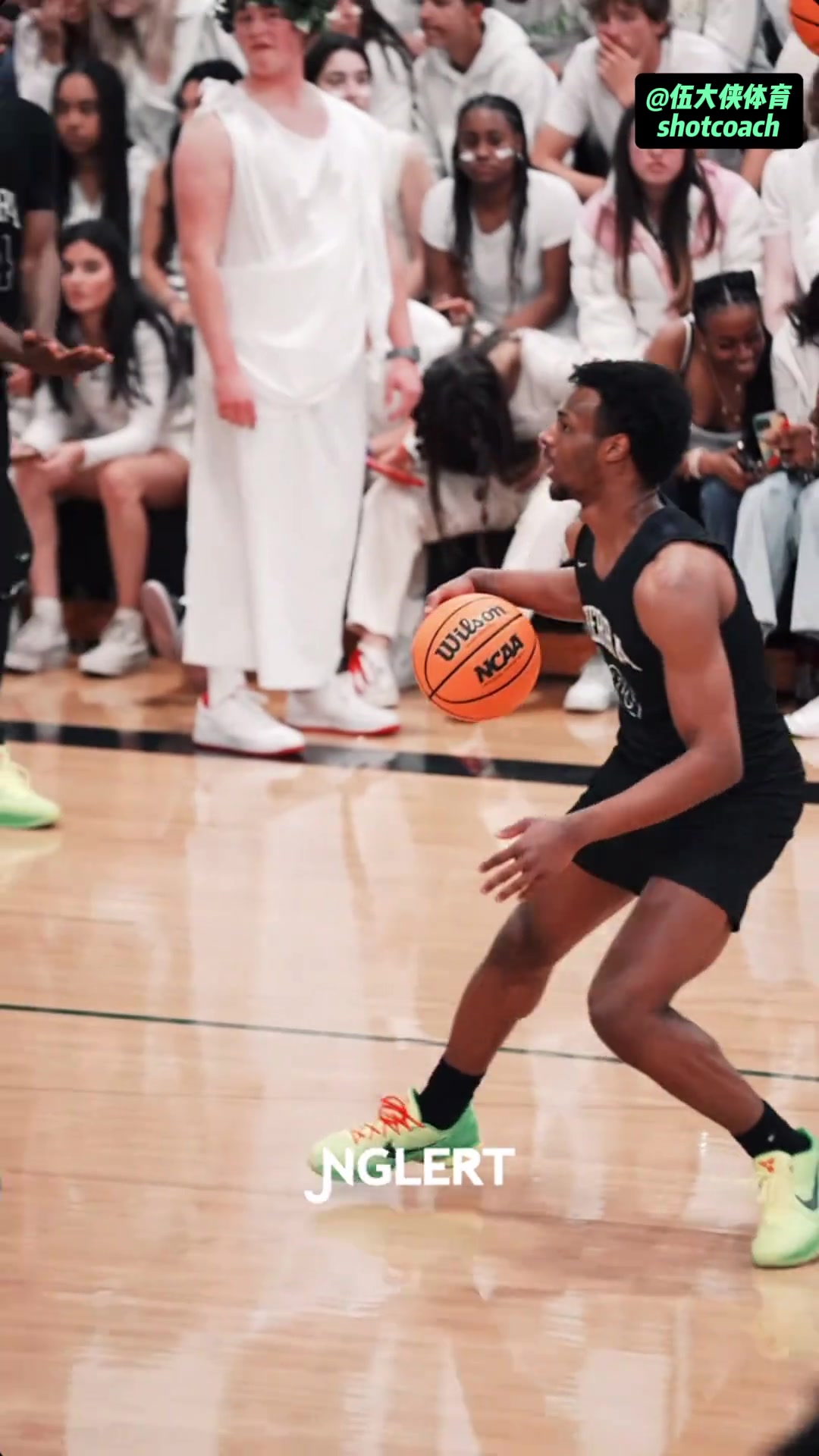 布朗尼这投篮姿势像谁？反正跟他老爹是一点都不像-24VS直播