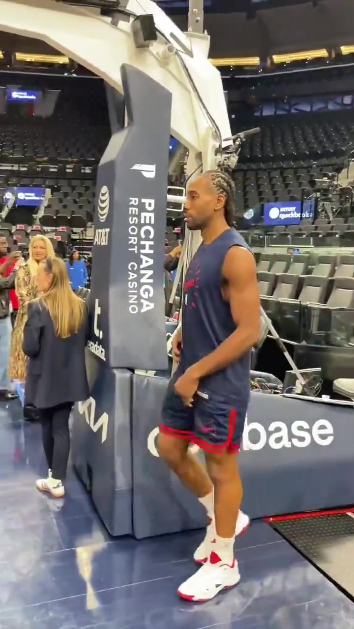 终于等到你！小卡复出 首次在快船新主场赛前热身-24VS直播