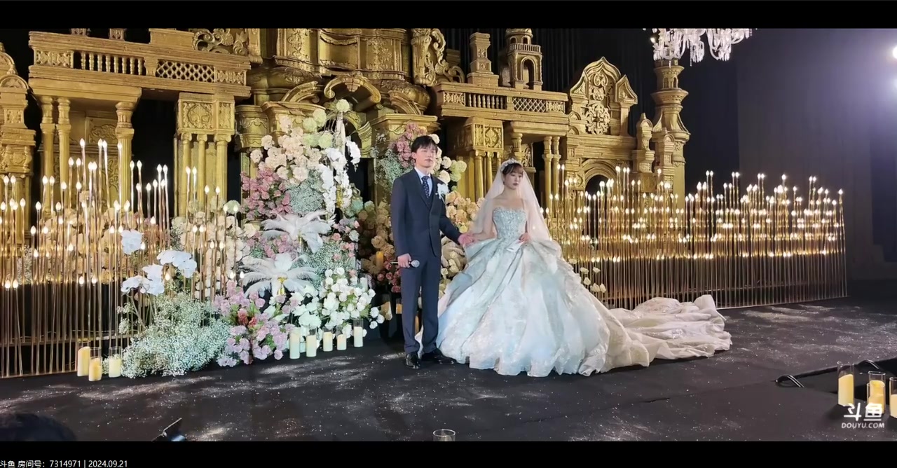 新婚快乐！H4cker和妻子交换戒指后相拥而吻-24VS直播