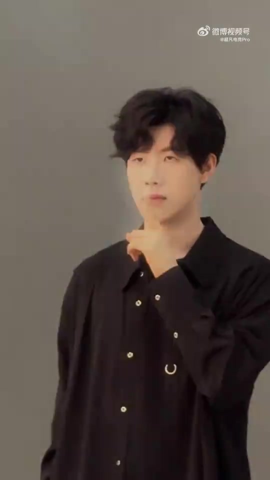 TheShy分享时装视频：shy的极致对称-24VS直播