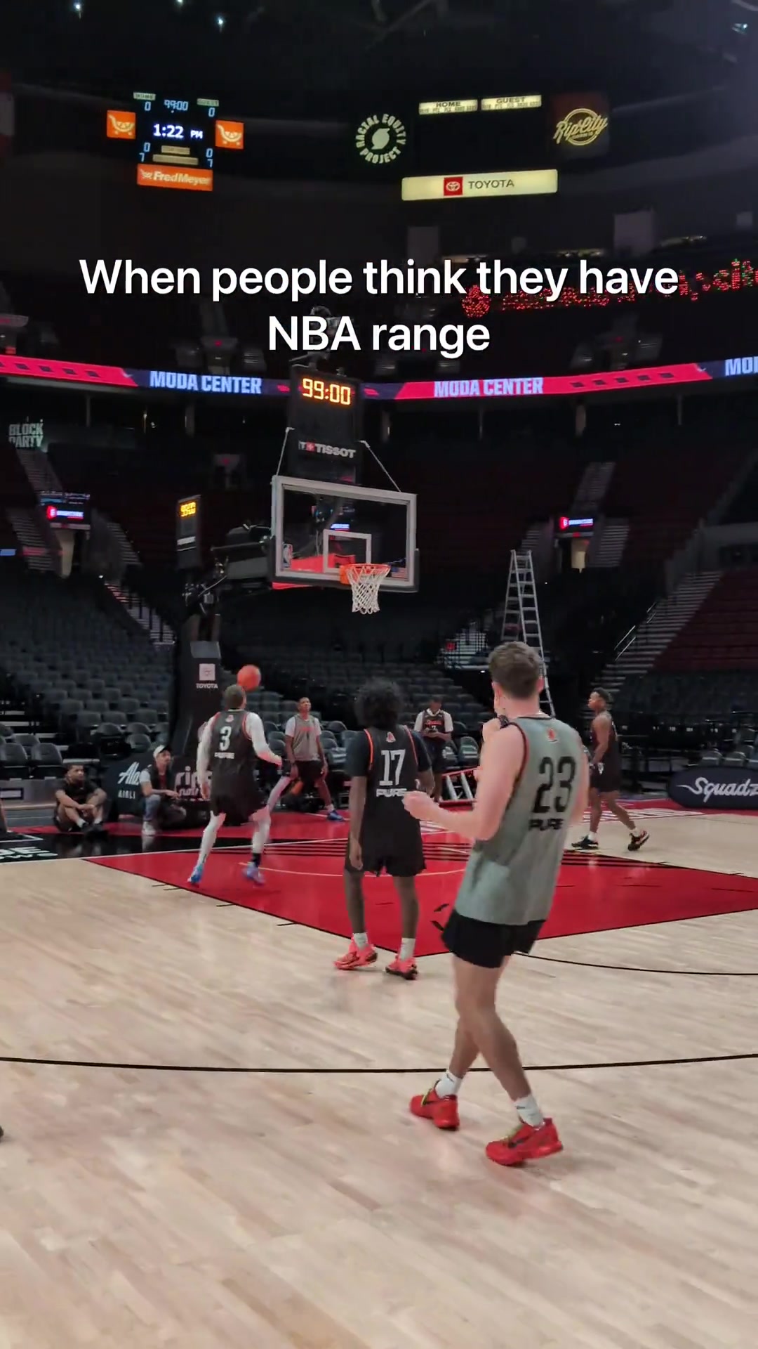 普通人投NBA的三分线，没练过真的够不到筐啊-24VS直播