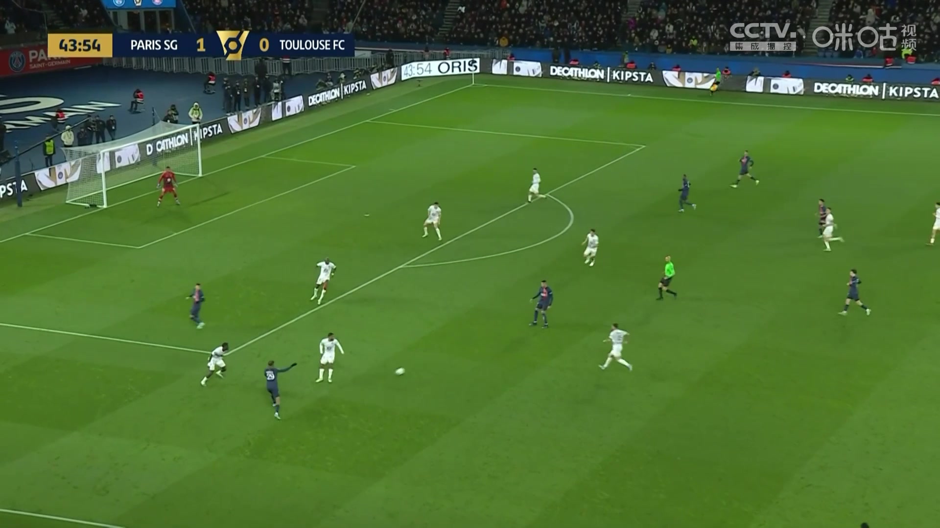 纯粹个人能力展示！姆巴佩带球突破数人包夹，抽射破门一气呵成-24VS直播