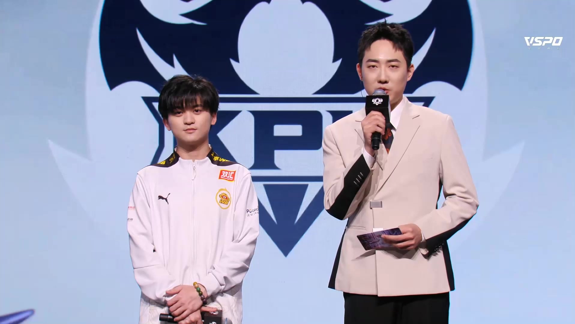 北京WB赛后采访花卷：希望季后赛能打的更好-24VS直播