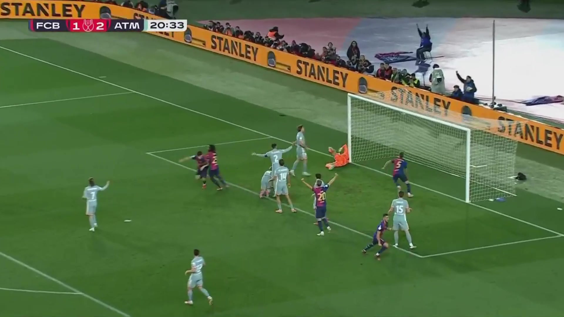 99秒连扳两球！拉菲尼亚角球开出，库巴西收获巴萨生涯处子球-24VS直播