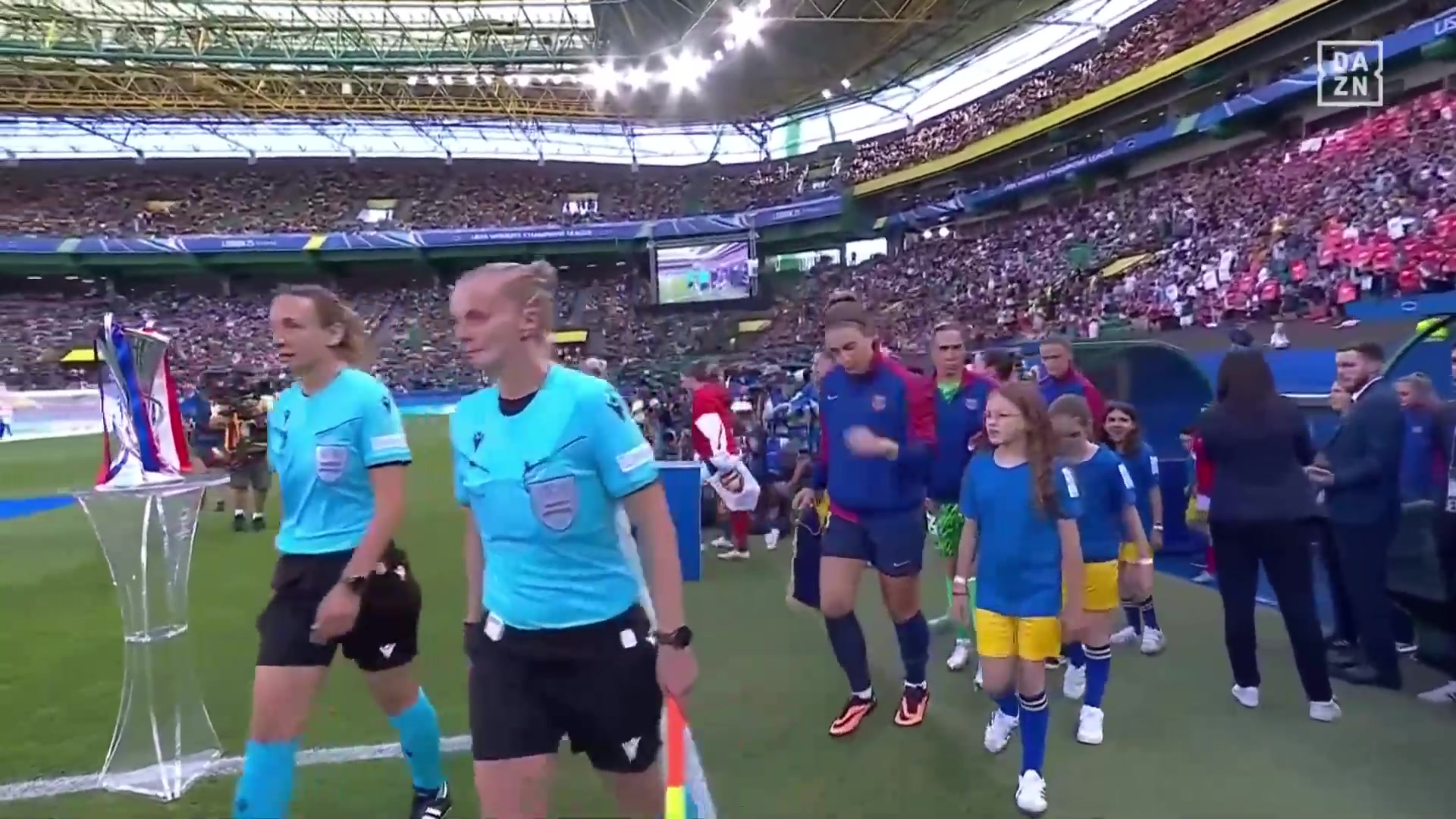 【集锦】女足欧冠-斯蒂娜制胜球 阿森纳女足1-0巴萨时隔18年夺冠-24VS直播