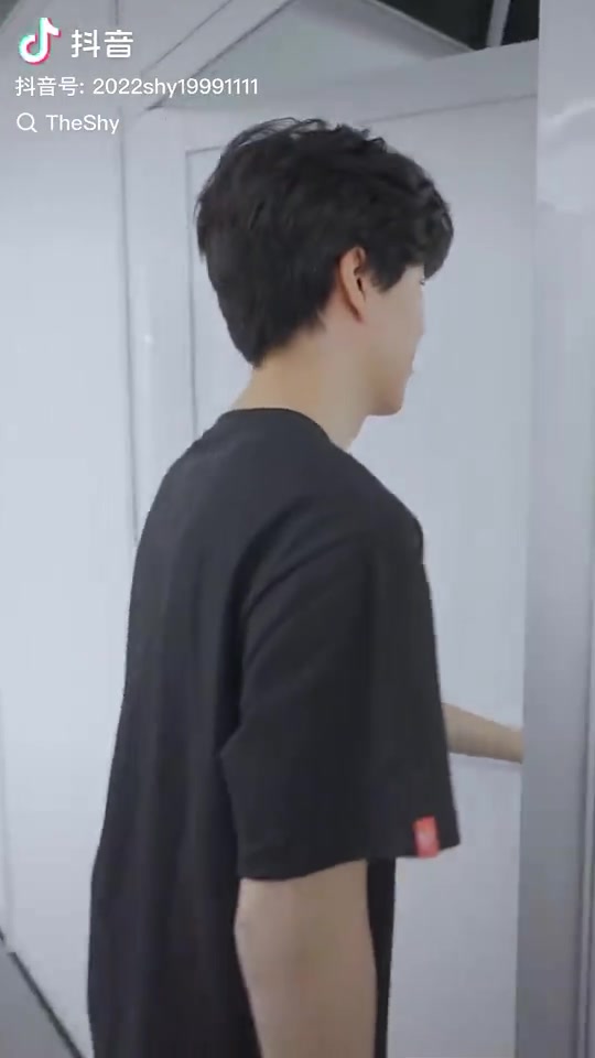 梦幻联动~TheShy上门请教 ZmjjKK传授架狙-24VS直播