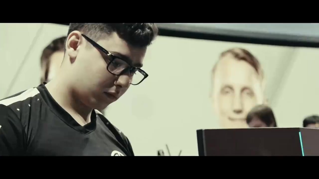 S14瑞士轮次日宣传片 Elk：想对LPL兄弟队伍说让我们击败所有对手-24VS直播